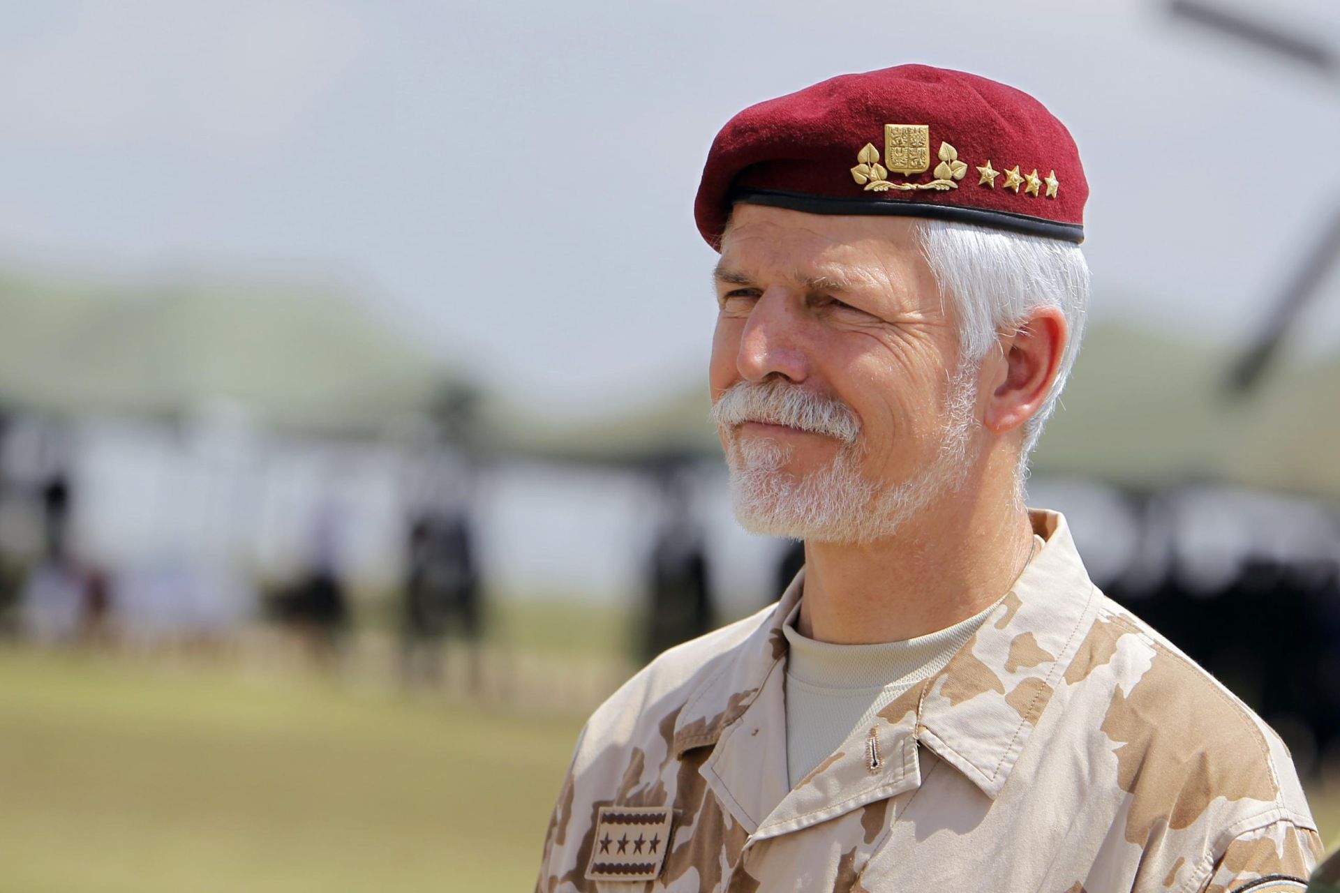 Kdo je generál Pavel